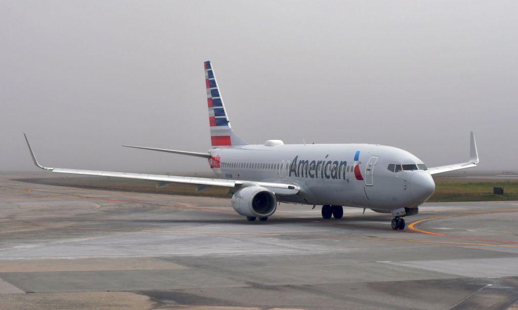 Photo of American Airlines B738 (N963NN) - FlightAware